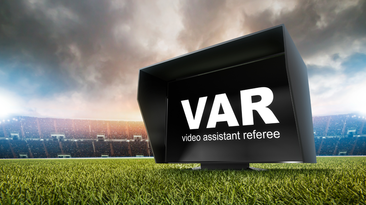VAR: O Uso da Tecnologia nos Campos de Futebol1